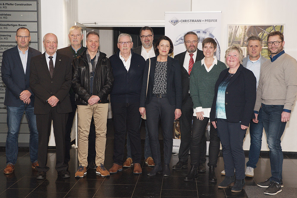 CHRISTMANN + PFEIFER ehrt verdiente Mitarbeiter - Christmann & Pfeifer ...